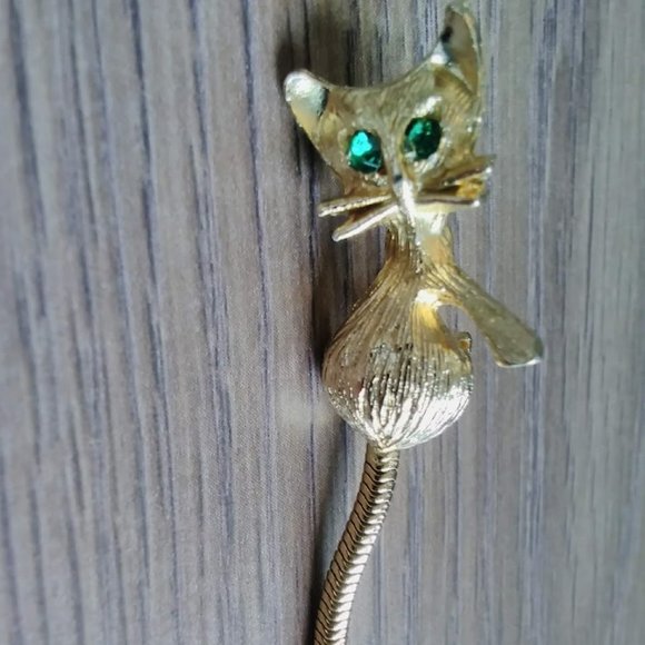 Vintage | Jewelry | Vintage Gold Cat Pin With Moving Tail | Poshmark